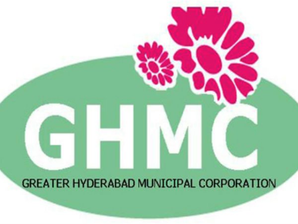 అక్రమ కట్టడాల కూల్చివేత: స్పీడు పెంచమన్న మేయర్, కమిషనర్ | Speed Up the ...