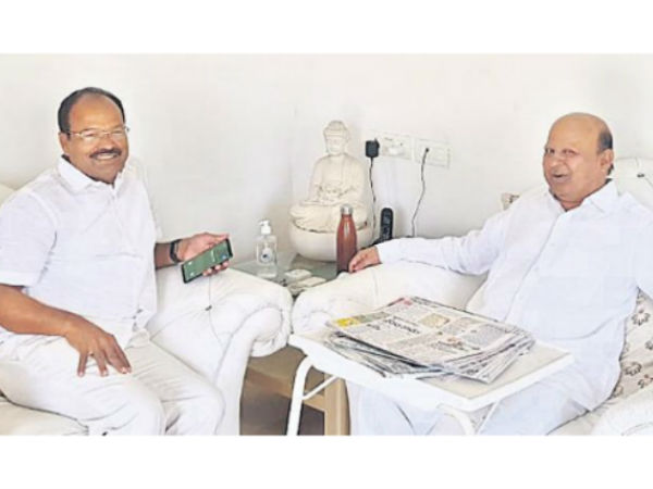 దేవేందర్ గౌడ్‌ను కలిసిన మాజీ ఎమ్మెల్యే, కాంగ్రెస్ నేత కేఎల్ఆర్ | Kichannagari Laxma Reddy meets ...