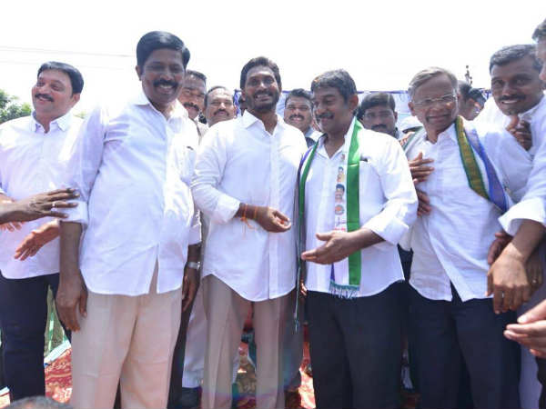 జగన్ సమక్షంలో వైసీపీలో చేరిన మాజీ సీఎం కుమారుడు నేదురుమల్లి రామ్ ...