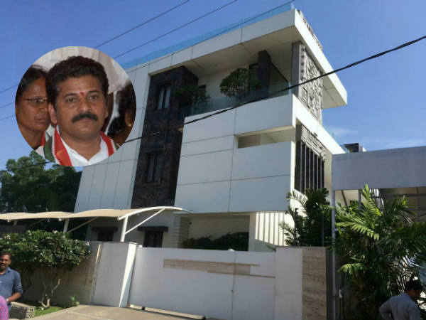 రేవంత్ రెడ్డి ఇళ్లు, ఆఫీసుల్లో ఐటీ దాడులు: ఏకకాలంలో 15చోట్ల, బంధువుల ...