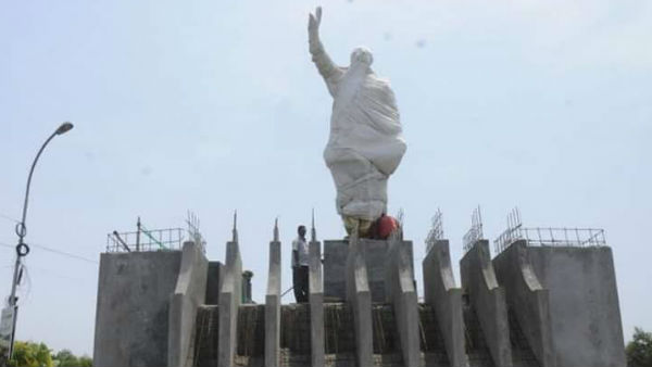 రేపే వైఎస్ విగ్రహం పున: ప్రతిష్ఠ: టీడీపీ నేతలకు ఆహ్వానం..దానికి కారణం ...