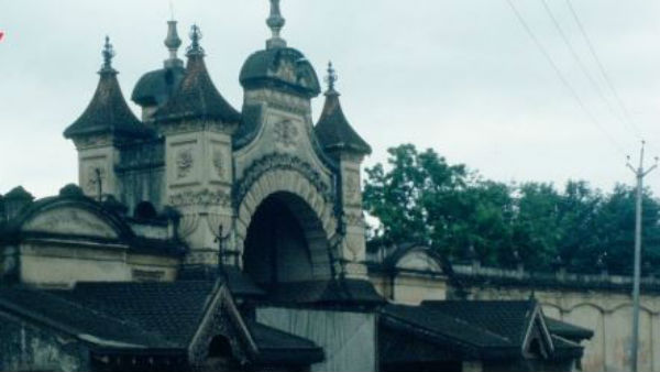 King Koti Palace sold out for Rs. 300 crores చారిత్రక కింగ్‌కోఠి ...