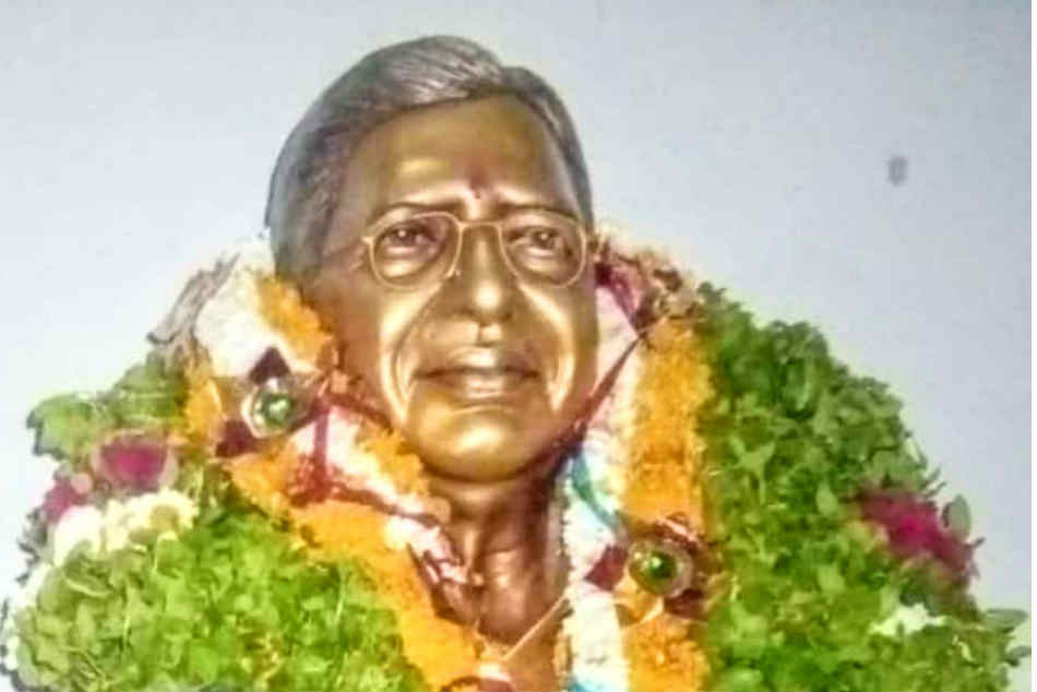 తెలంగాణ సిద్ధాంతకర్త , ఉద్యమ స్ఫూర్తి ప్రదాత ప్రొఫెసర్ జయశంకర్‌ సార్ ...