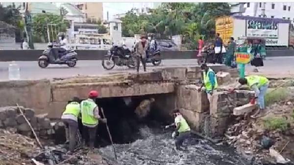 జగన్ ను తాకిన బెజవాడ కాల్వల దుర్వాసన-సీఎంవో సీరియస్- అధికారుల పరుగులు ...
