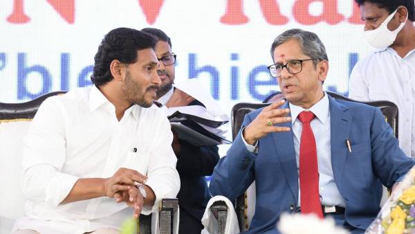 సీజేఐ ఎన్వీరమణకు సీఎం జగన్ విందు : అందరూ కలిసి..!! | CM Jagan hosts ...