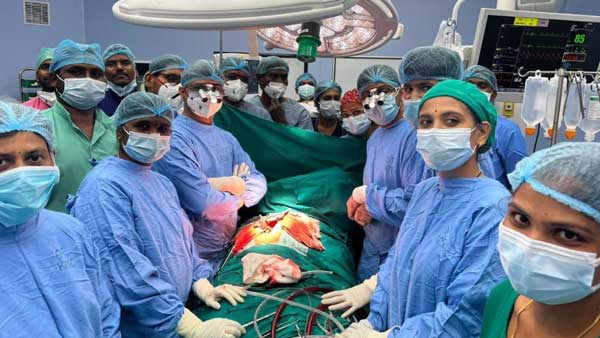 18ఏళ్ళ తర్వాత ఓరుగల్లులో ఓపెన్ హార్ట్ సర్జరీ.. అభినందించిన మంత్రి హరీష్ ...