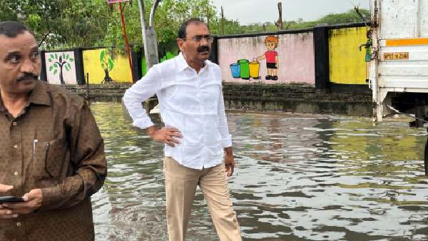 తుఫాన్‌లో.. మోకాలి లోతు వరద నీటిలో - వైసీపీ ఎమ్మెల్యే భూమన | YSRCP MLA Bhumana Karunakar Reddy ...