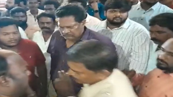 భగ్గుమన్న గుడివాడ: టీడీపీ-వైసీపీ ఘర్షణ: మా దగ్గర అంతకంటే పెద్ద రాళ్ళే ఉన్నాయ్ | Tension prevails ...