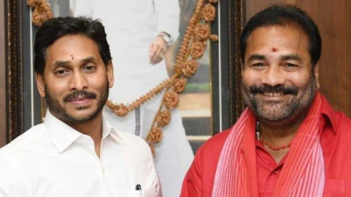 సీఎం జగన్ -కోటంరెడ్డి మధ్య ఏం జరిగింది : గ్యాప్ మొదలైంది అక్కడేనా..!? | MLA Kotamreddy Sridhar ...