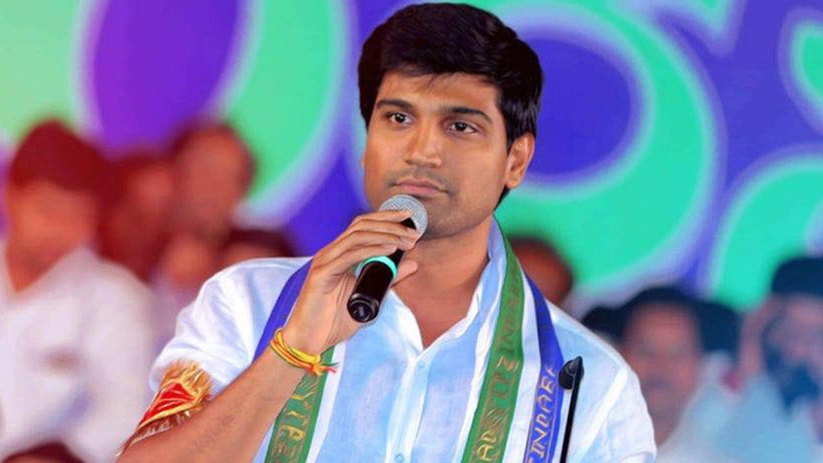 టీడీపీలోకి వైసీపీ ఎంపీ - తేల్చి చెప్పేసారు..!! | Narasaraopet MP Lavu Krishna devarayulu puts an ...