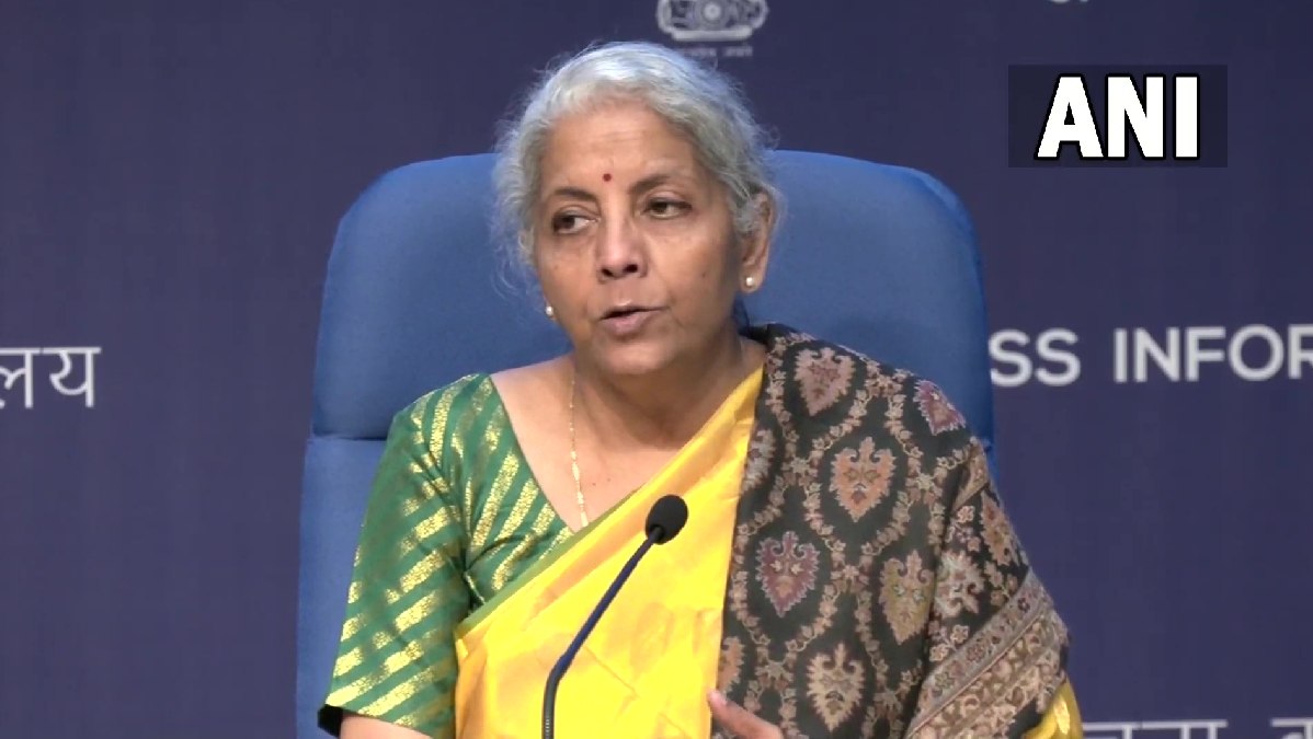 బడ్జెట్ పై నిర్మల రియాక్షన్- సమతౌల్యంగా ఉంది, కొత్త పన్ను విధానంపై ...