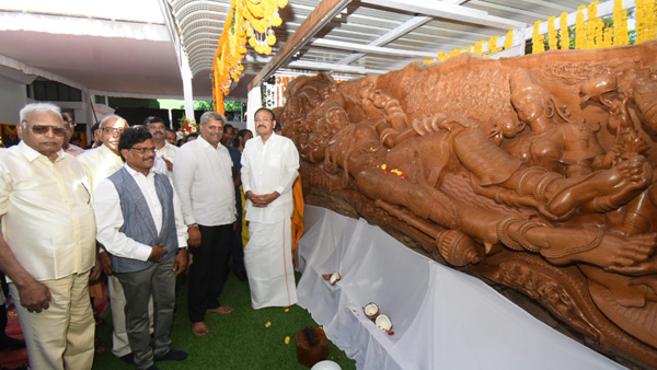 15వందల ఏళ్ళనాటి బర్మా టేకుతో అద్భుత అనంత శయన మహావిష్ణువు కళాఖండం ...