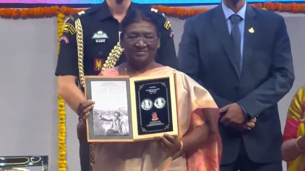 ఎన్టీఆర్ నాణెం విడుదల చేసిన రాష్ట్రపతి-వేదికపై కుటుంబానికే చోటు-పురందేశ్వరికే మాట్లాడే ఛాన్స్ ...