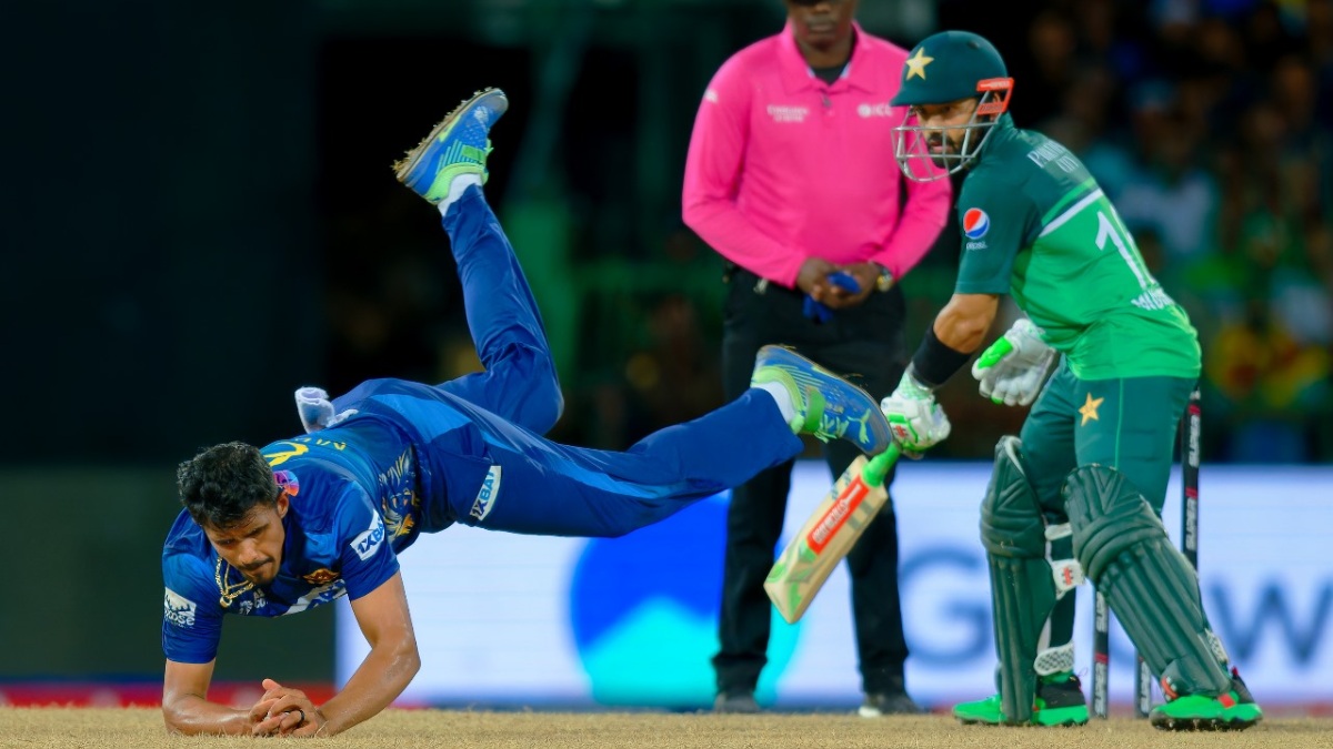 ఆసియా కప్ ఫైనల్స్‌కు ముందు బిగ్ షాక్- స్టార్ బౌలర్ అవుట్..? | Asia cup ...