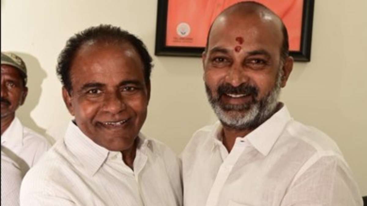 బీజేపీలోకి మాజీ ఎమ్మెల్యే ఆరేపల్లి మోహన్: బండి సంజయ్‌తో భేటీ | former ...