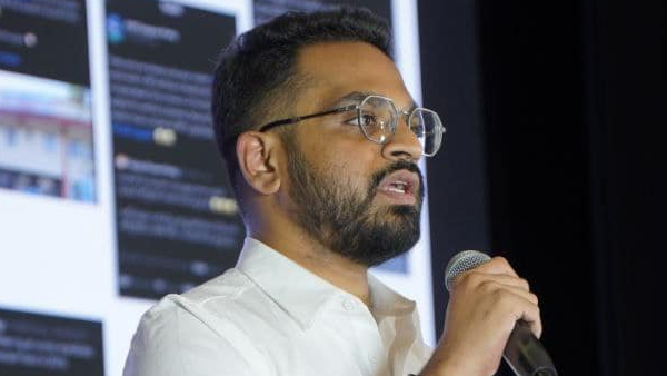 NRI News: లండన్‍లో వైఎస్సార్సీపీ సోషల్ మీడియా ఆత్మీయ సమావేశం ...