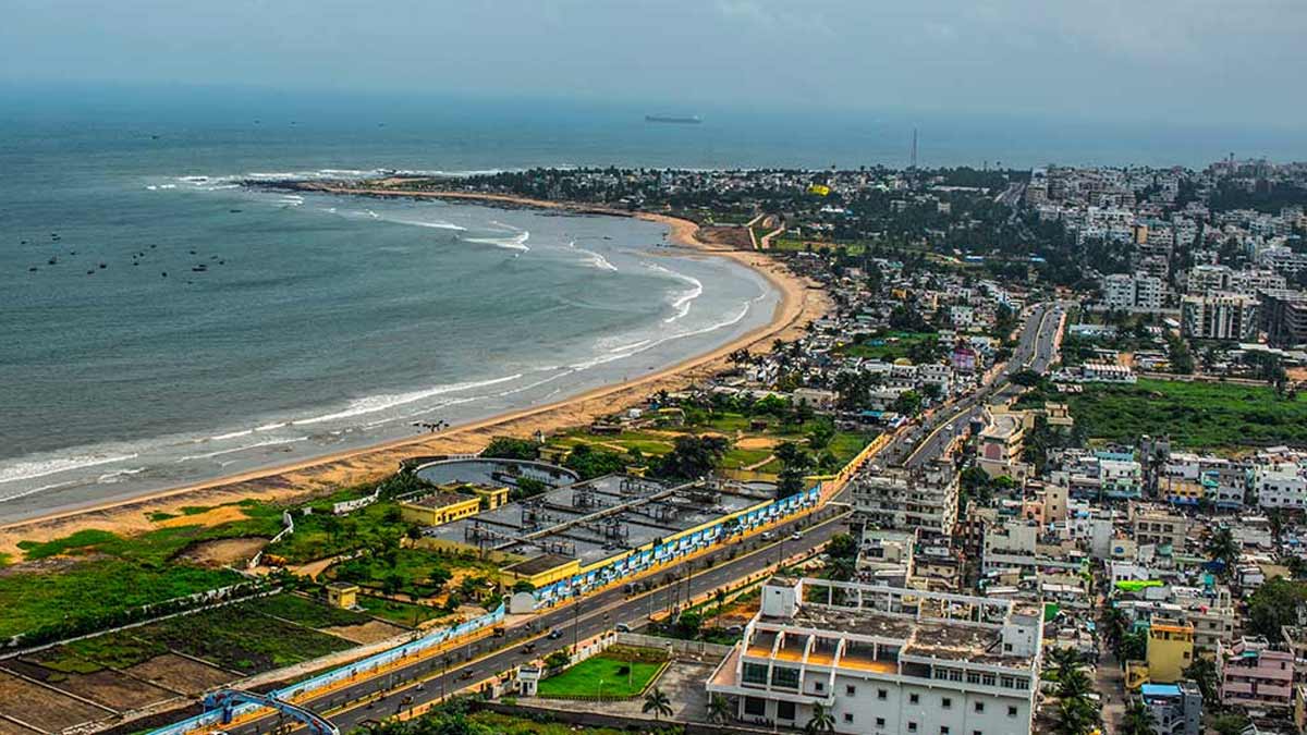 విశాఖపట్నం ప్రజలు నిజంగా చాలా అదృష్టవంతులు! | somany special trains on ...