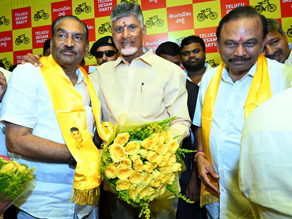 ఎన్నికల షెడ్యూల్ వేళ సంచలనం... టీడీపీలోకి వైసీపీ ఎంపీ | ysrcp ongole mp ...