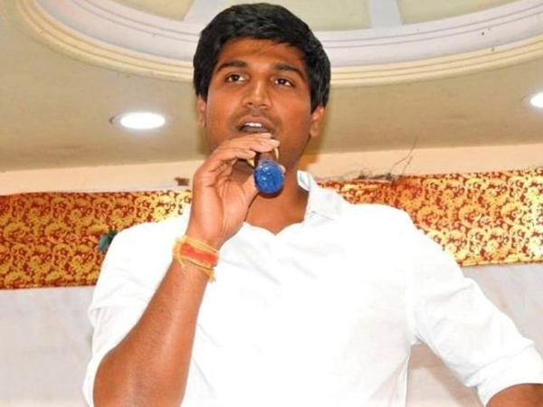 వైసీపీ ట్రోలింగ్ పై ఈసీకి ఆ పార్టీ మాజీ ఎంపీ ఫిర్యాదు Mp Lavu Sri