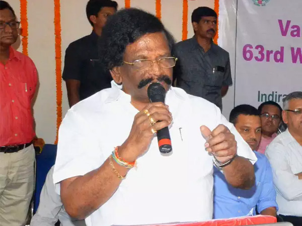 వైసీపీని వీడి తిరిగి టీడీపీలోకి ఆ మాజీ మంత్రి ! టికెట్ కూడా ఖరారు ...