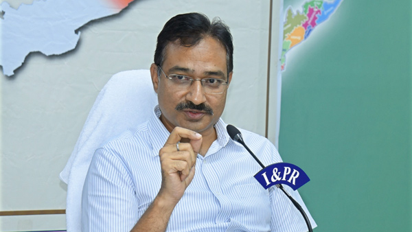 ఎన్నికల వేళ ఏపీలో డ్వాక్రా సంఘాలకు సంబంధించి సిఈవో స్వీట్ వార్నింగ్ ...