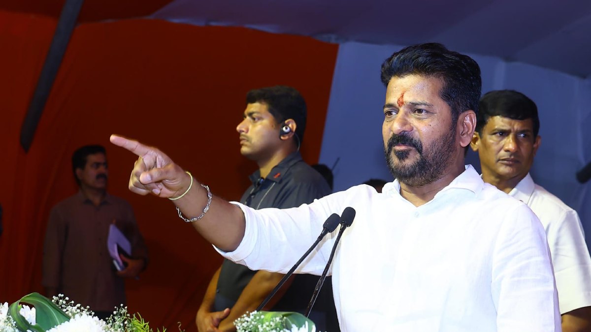 ఢిల్లీకి సీఎం రేవంత్ రెడ్డి: అటు పార్లమెంట్, ఇటు ఏఐసీసీ నేతలతో కీలక ...