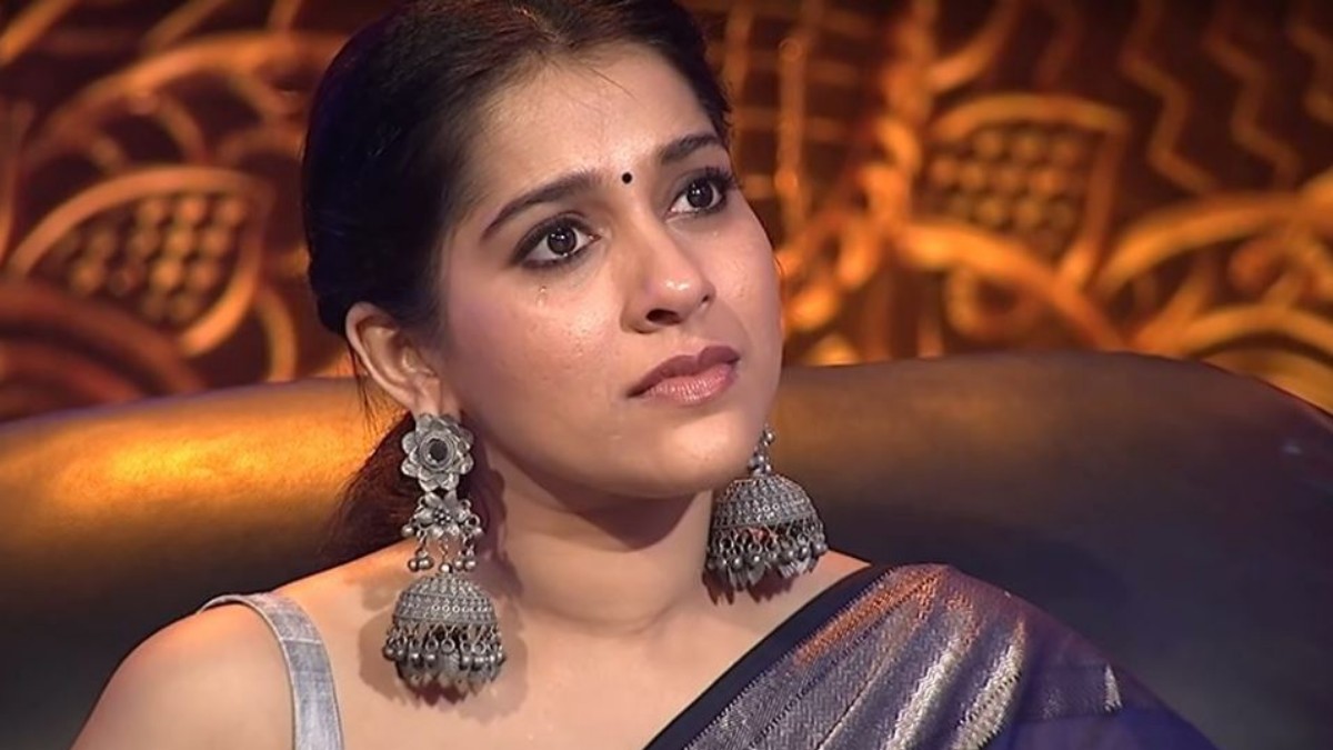 రష్మి సీరియస్ ..జబర్దస్త్ నటుడుని చెప్పుతో కొడతానంటూ స్ట్రాంగ్ ...