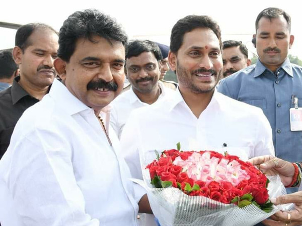 జగన్ వైఫల్యాలు, వైసీపీలో కొనసాగటం పై తేల్చేసిన పేర్ని నాని..!! | Perni Nani sensational comments ...