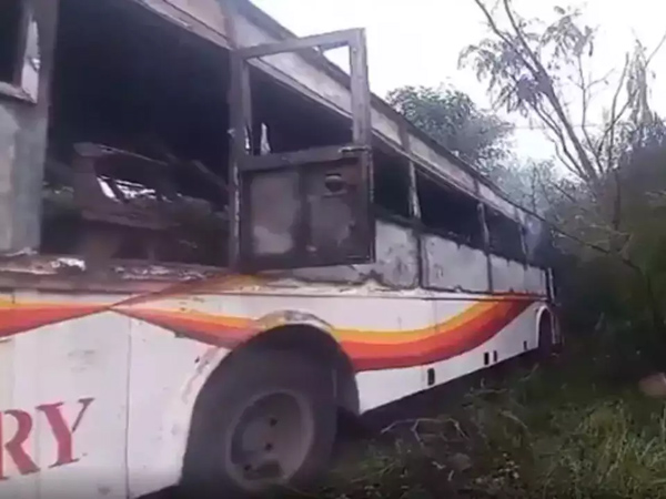 ఏపీఎస్ఆర్‌టిసి బ‌స్సు ద‌గ్ధం.. 16మందికి తీవ్ర గాయాలు.. | APSRTC bus caught fire.. 16 seriously ...