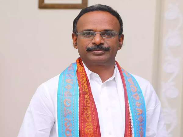 వైసీపీ చాప కింద నీరు: ప్రక్షాళన షురూ | former YSRCP MLA PV Sidda Reddy ...