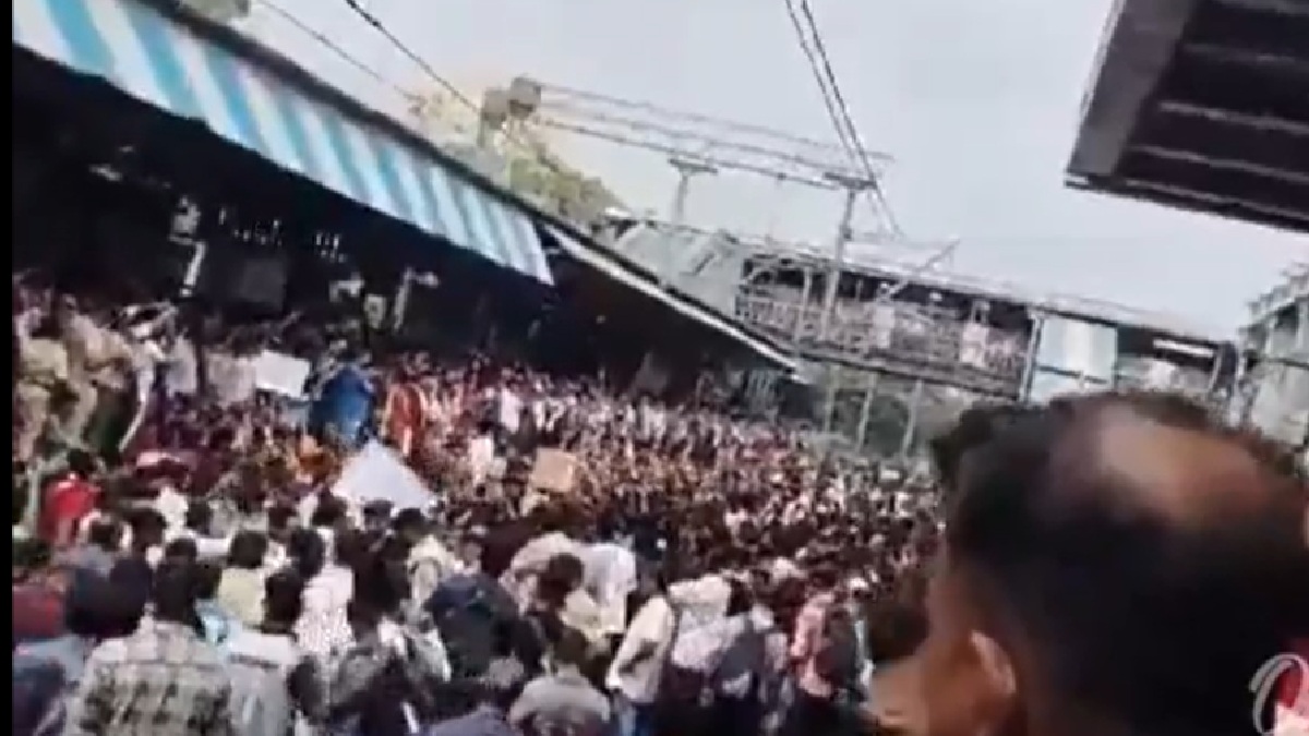 నాలుగేళ్ల చిన్నారులపై స్కూల్ స్వీపర్ లైంగిక వేధింపులు.. పోలీసులపై ...