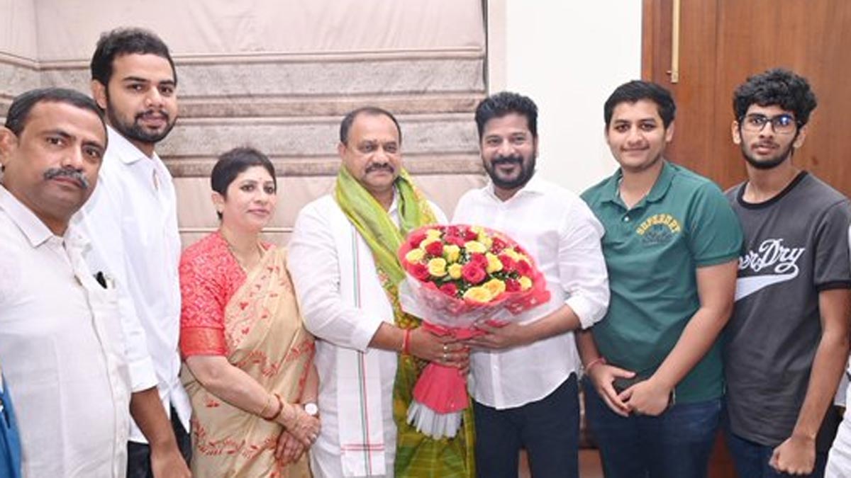 CM Revanth Reddy: సీఎం రేవంత్ రెడ్డిని కలిసిన పీసీసీ అధ్యక్షుడు మహేశ్ ...