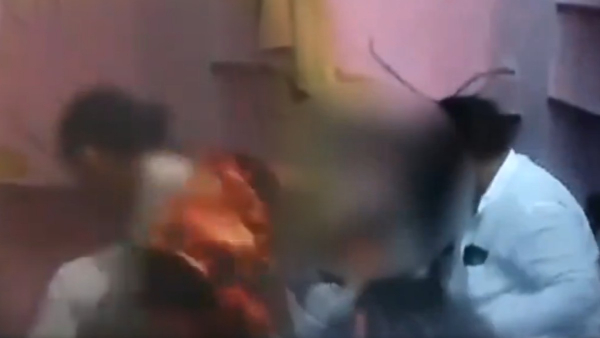 కుప్పం టీడీపీ నేత రాసలీలలు వీడియో లీక్ | TDP leader Khader Basha private video leaked - Telugu ...