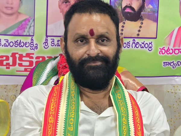 బుక్ అయిన కొడాలి నాని: లా స్టూడెంట్ కంప్లైంట్ | Case booked against ...