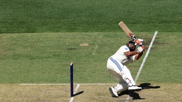 టీమిండియా మహా పతనం | IND vs AUS: India bowled out at 150 as Nitish ...