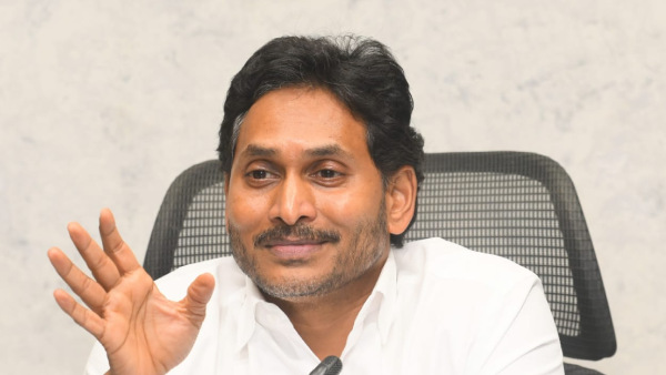 అరెస్టుల వేళ.. వైఎస్ జగన్ బిగ్ స్టెప్..!! | YSRCP files a complaint at NHRC against the arrest ...