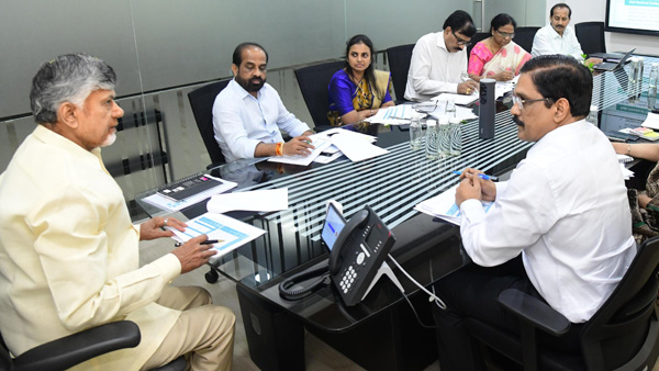 వారికి జీతంతో పాటు ప్రతీ నెలా రూ 4 వేలు అదనంగా..!! | CM Chandra Babu ...