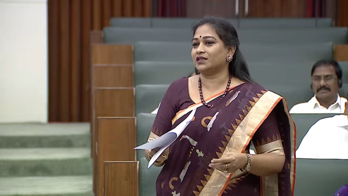 ఏపీలో కానిస్టేబుళ్ల పోస్టింగ్స్, ప్రమోషన్లపై హోంమంత్రి గుడ్ న్యూస్ ...