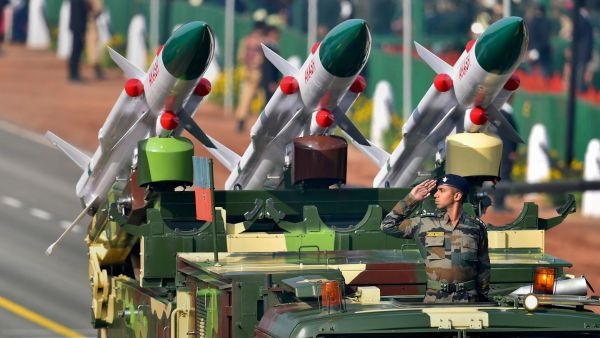 Akash Missile:భారత్ ఆత్మరక్షణ కవచం..శత్రుదేశాలకు సింహస్వప్నం! | Akash ...