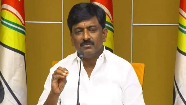 జగన్ పైకి మళ్లీ కాలు దువ్వుతున్న పాత ప్రత్యర్థి..! తేడా వస్తే..! | ys jagan's old opponent btech ...