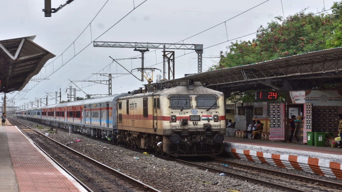 మహారాష్ట్ర నుంచి తిరుపతికి ఎక్స్ ప్రెస్- ఏపీలో హాల్ట్ స్టేషన్లు | SC Railway extended 2 Weekly ...