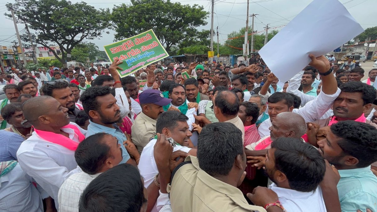 రాయపర్తిలో మాజీమంత్రి ఎర్రబెల్లి అరెస్ట్.. తీవ్ర ఉద్రిక్తత! | Former ...