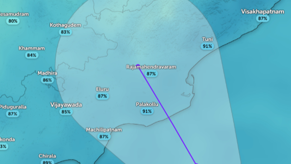 Cyclone Montha: మొంథా తుపాన్ ట్విస్ట్ ..! కాకినాడ వద్ద తీరం దాటట్లేదా ? | cyclone montha near ...