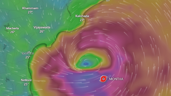 Cyclone Montha: మొంథా తుపాన్ ట్విస్ట్ ..! కాకినాడ వద్ద తీరం దాటట్లేదా ? | cyclone montha near ...