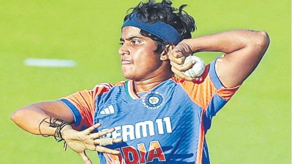 ఎవరీ శ్రీచరణి, కడప టు వరల్డ్ కప్ ఫైనల్ - సక్సెస్ వెనుక ఎన్నో కష్టాలు ...