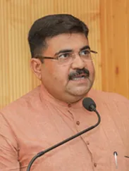 Arvind Raiyani: Age, Biography, Education, Wife, Caste, Net Worth ...