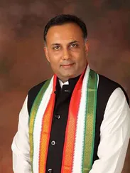 Dinesh Gundu Rao: Age, Biography, Education, Wife, Caste, Net Worth ...