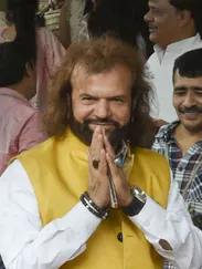 Hans Raj Hans: Age, Biography, Education, Wife, Caste, Net Worth & More ...