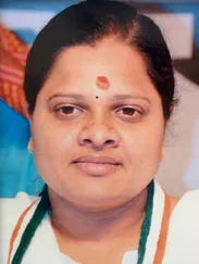 Hina Kaware: Age, Biography, Education, Husband, Caste, Net Worth ...