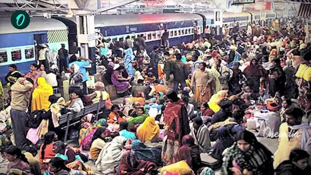 Delhi Railway Station Stampede महाकुंभ की भयावय घटनाएं | Delhi New CM | Mahakumbh News ...